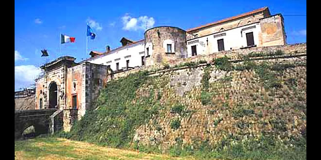 Tris d'assi di fine estate: ad Acerra Irene Grandi, Caparezza e Renzo ...